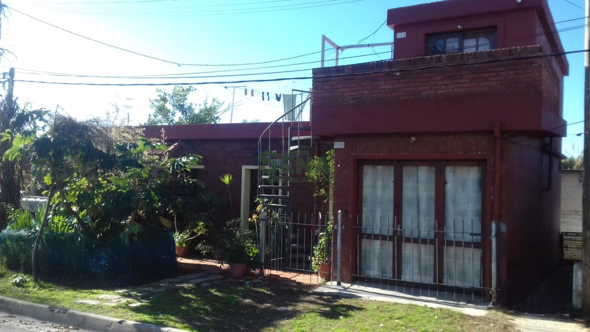 Alquiler y Venta de casa en Maldonado centro, 1 dormitorios, baño, patio al frente-. Ref #L61C63 ...