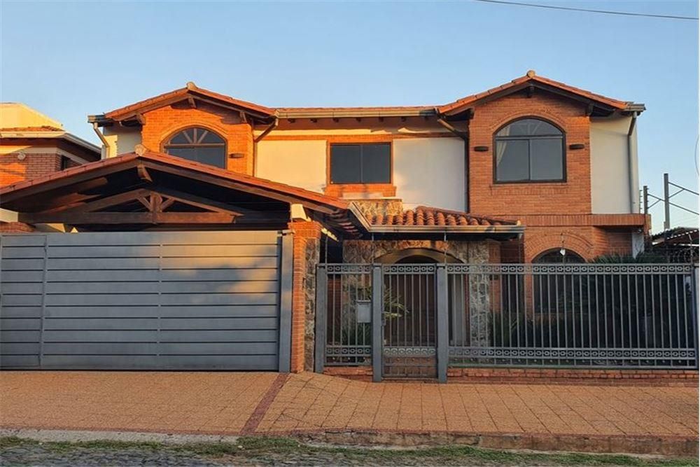 ALQUILO AMPLIA CASA EN BARRIO SAN PABLO. Ref #MD99F5 - infocasas.com.py