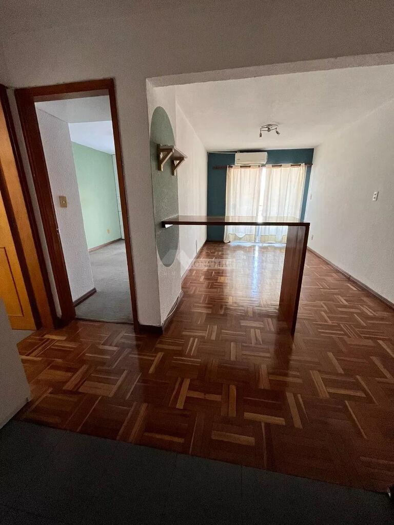 VENTA APARTAMENTO 1 DORMITORIO TRES CRUCES BULEVAR Y 18 FRENTE AL OBELISCO Y AL PARQUE. Ref #G9F091