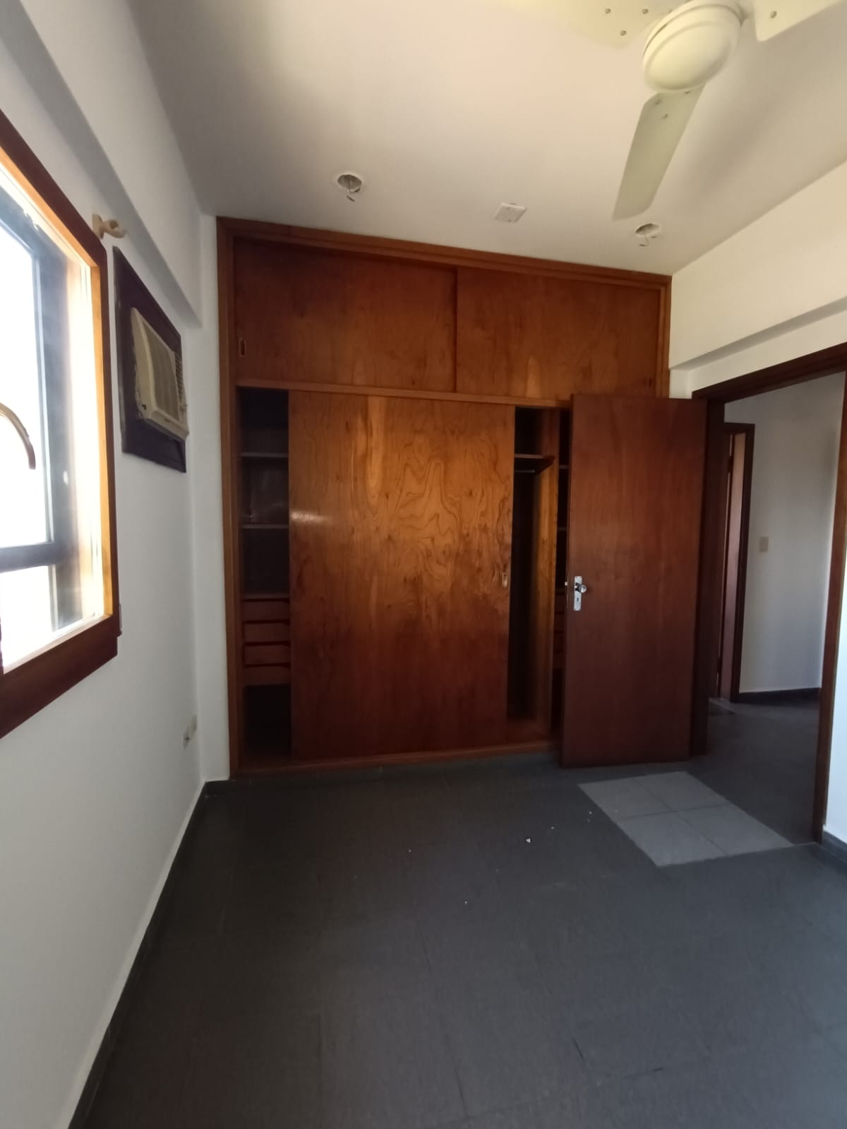 ALQUILO DPTO PARA VIVIENDA U OFICINA ZONA CASA RICA ESPAÑA. Ref #Y6E6C9