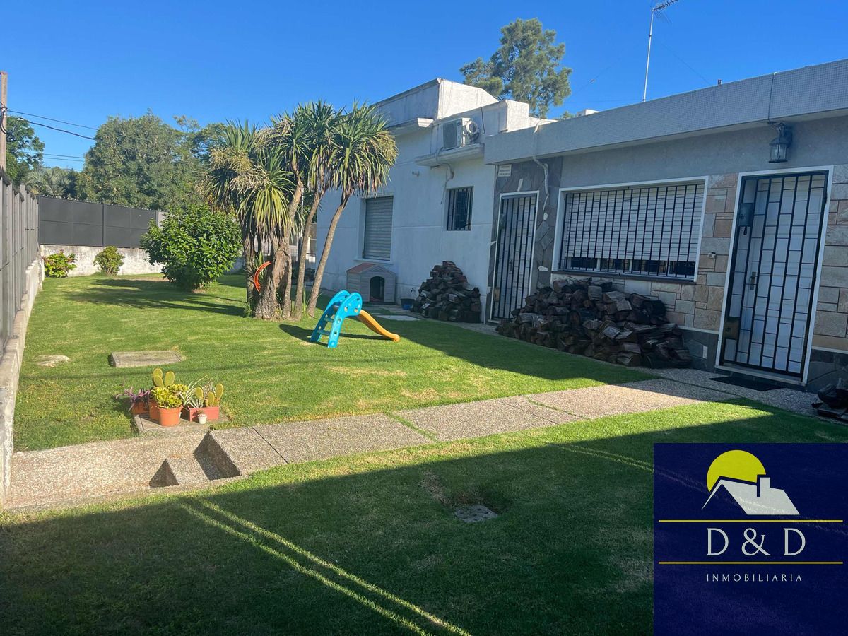 Casa en venta de 4 dormitorios c/ cochera en Carrasco. Ref #EC7CA4 - infocasas.com.uy