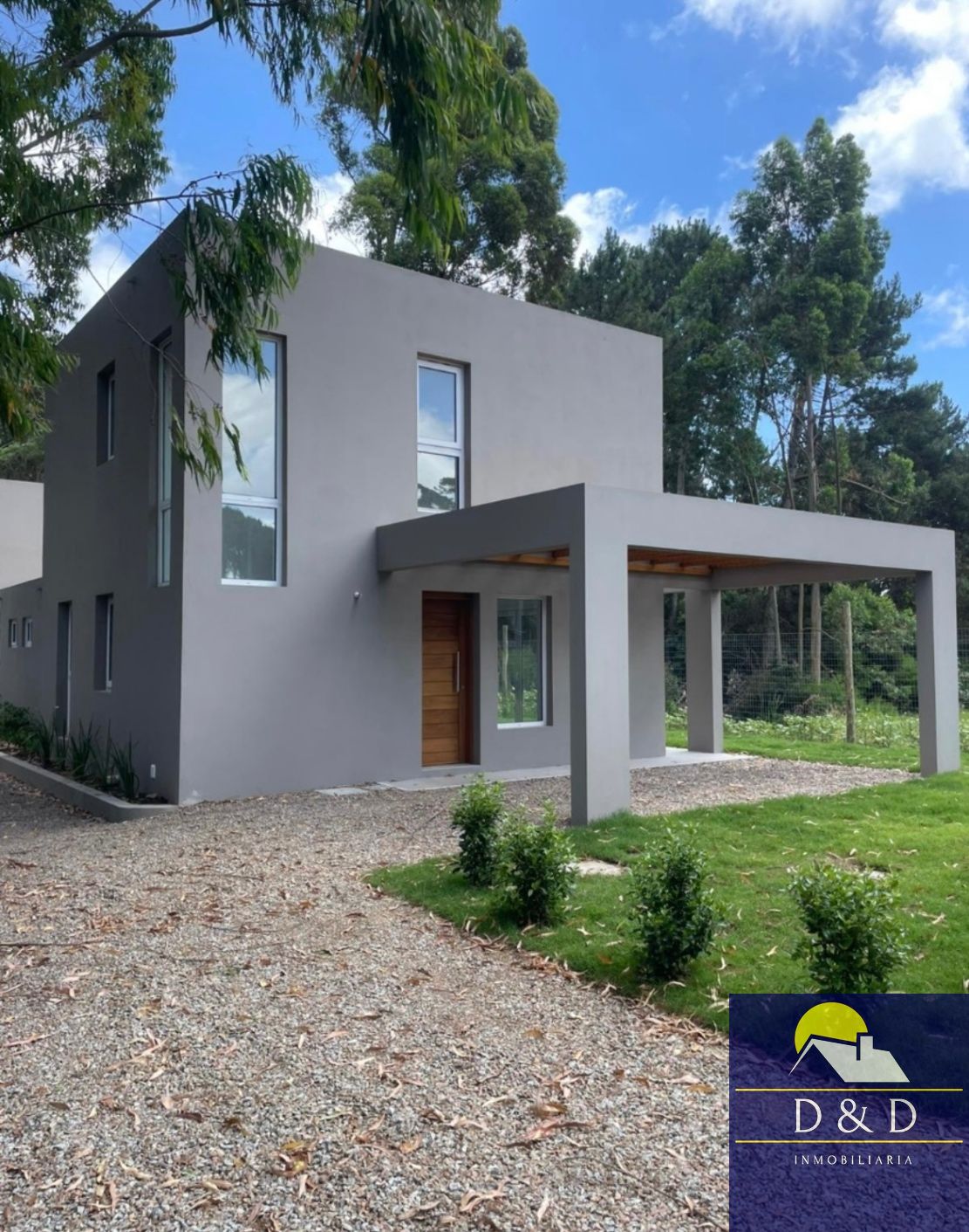 Casa en venta de 2 dormitorios c/ cochera en Pinares. Ref #U8548B