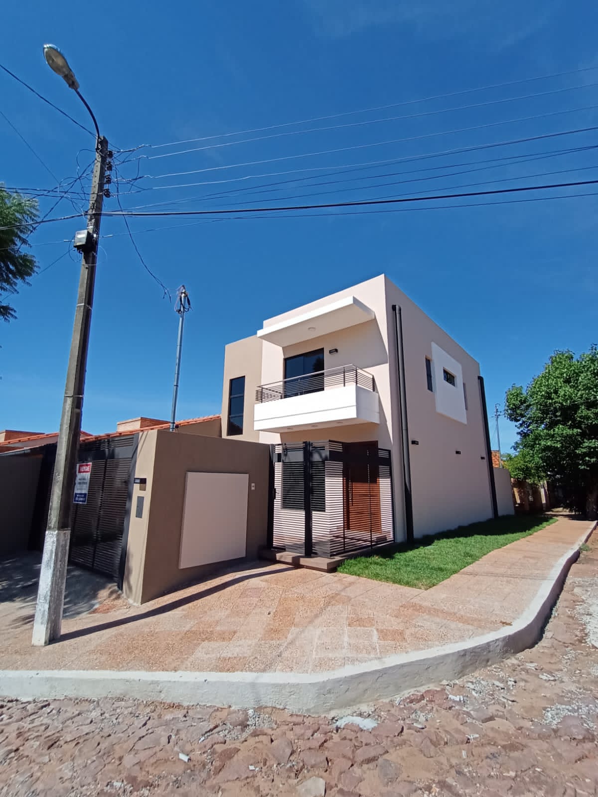 VENDO DUPLEX EN LAMBARE ZONA SEK. Ref #T831B1 - infocasas.com.py