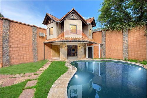 VENDO CASA EN BARRIO HERRERA DE ASUNCION . Ref #K8D592 - infocasas.com.py