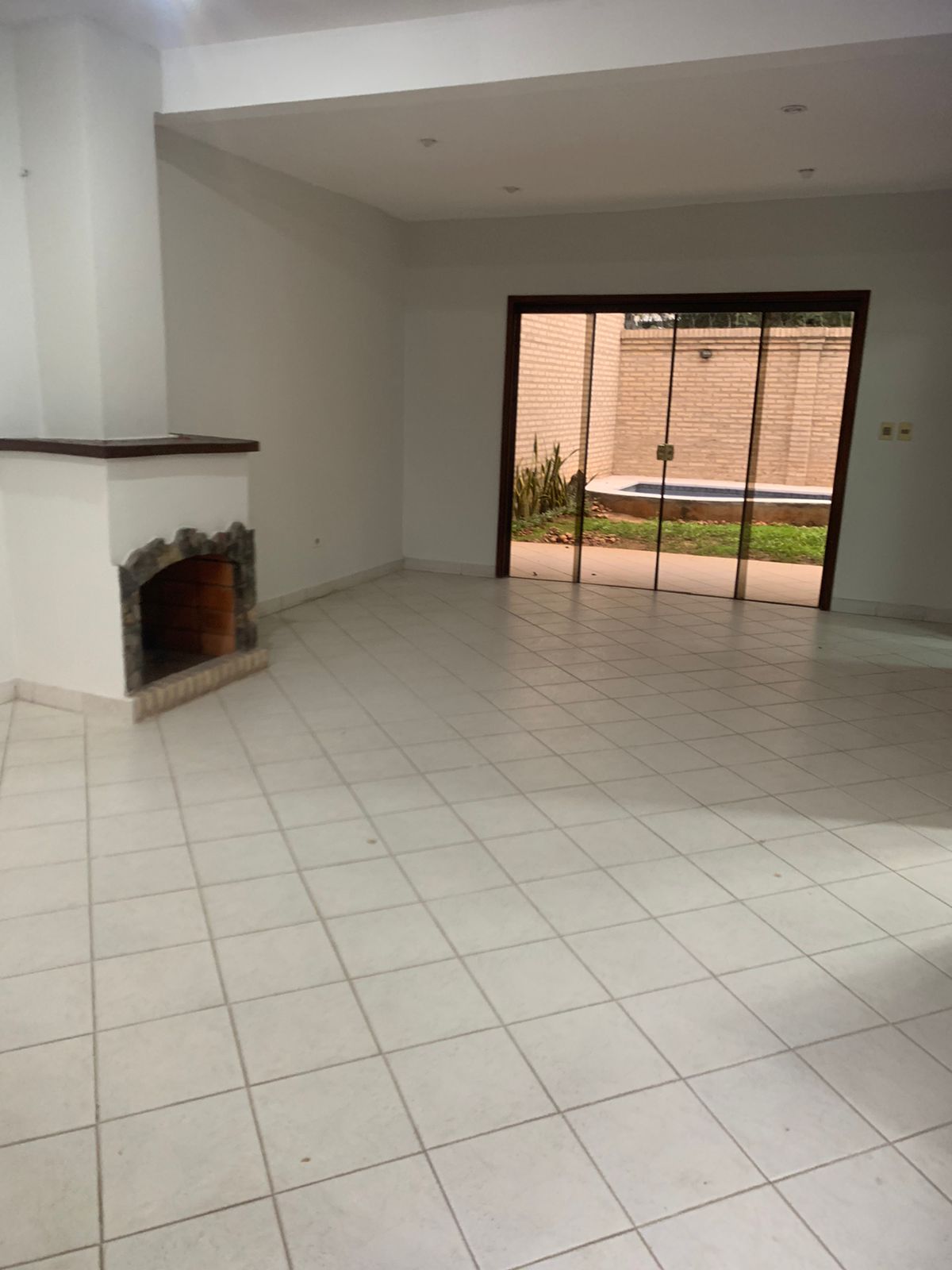 BARRIO YCUA SATI DUPLEX EN ALQUILER. Ref #G310A6 - infocasas.com.py