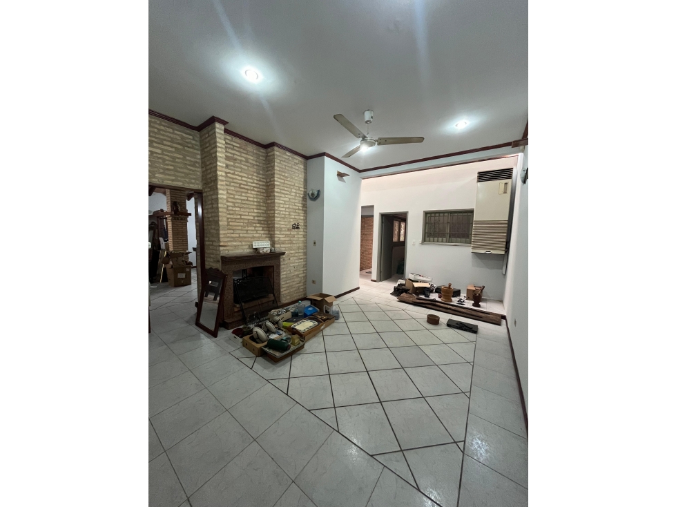 Alquilo amplia casa con piscina en San Vicente. Ref #C14EA9 - infocasas.com.py