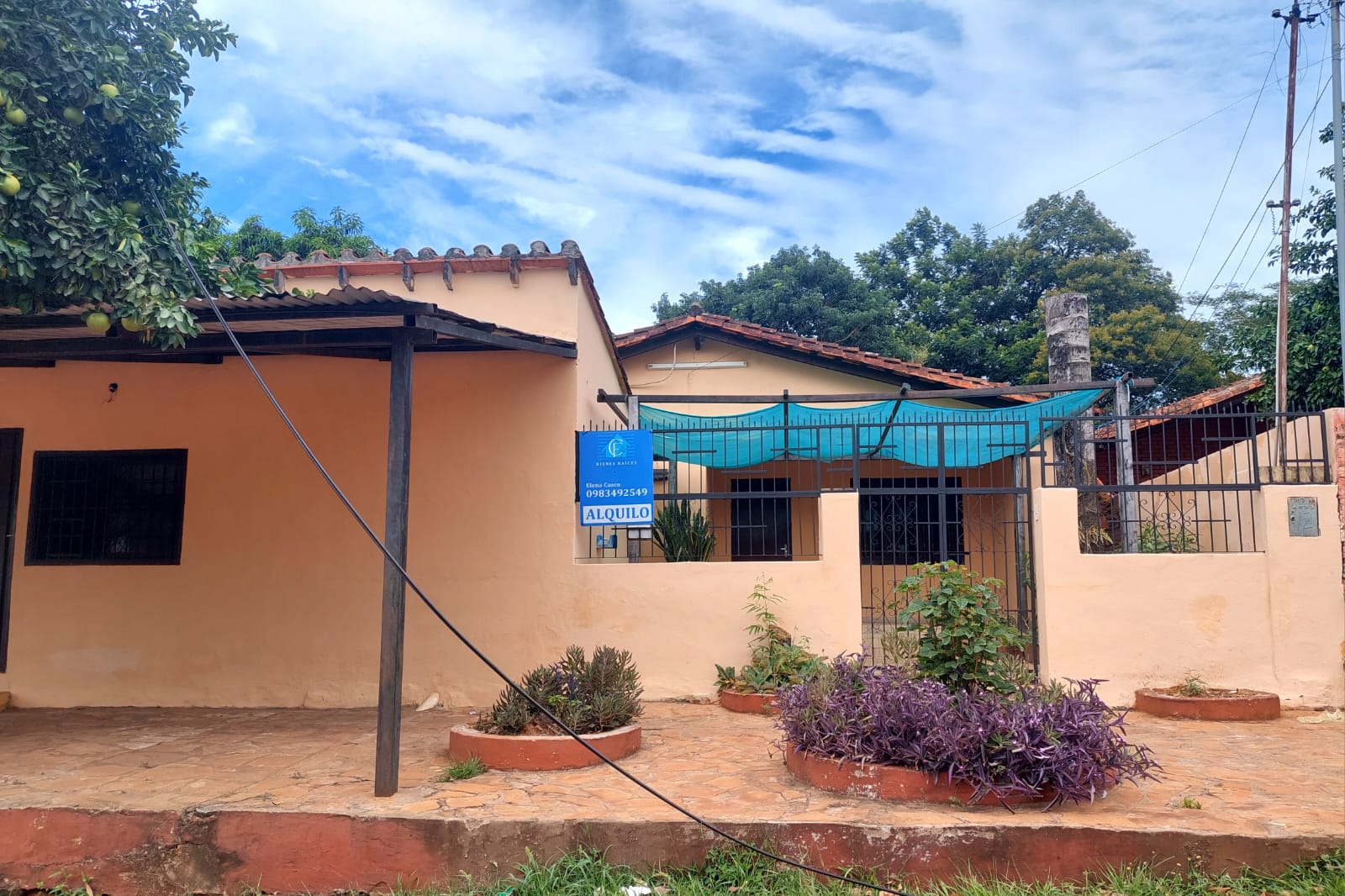 ALQUILO AMPLIA CASA EN ÑEMBY. Ref #X42D8E