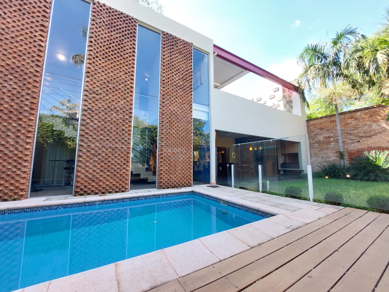 Vendo hermosa residencia en las cercanías del Club Centenario. Cod IF. Ref #QE7702 - infocasas ...