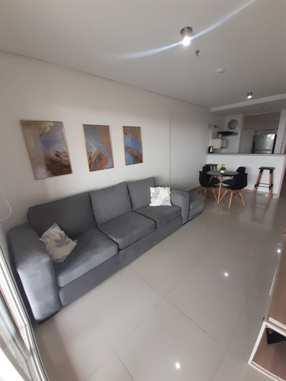 Alquilo Departamento Amoblado De Un Dormitorio En Barrio Mburucuya. Ref #H20FBD