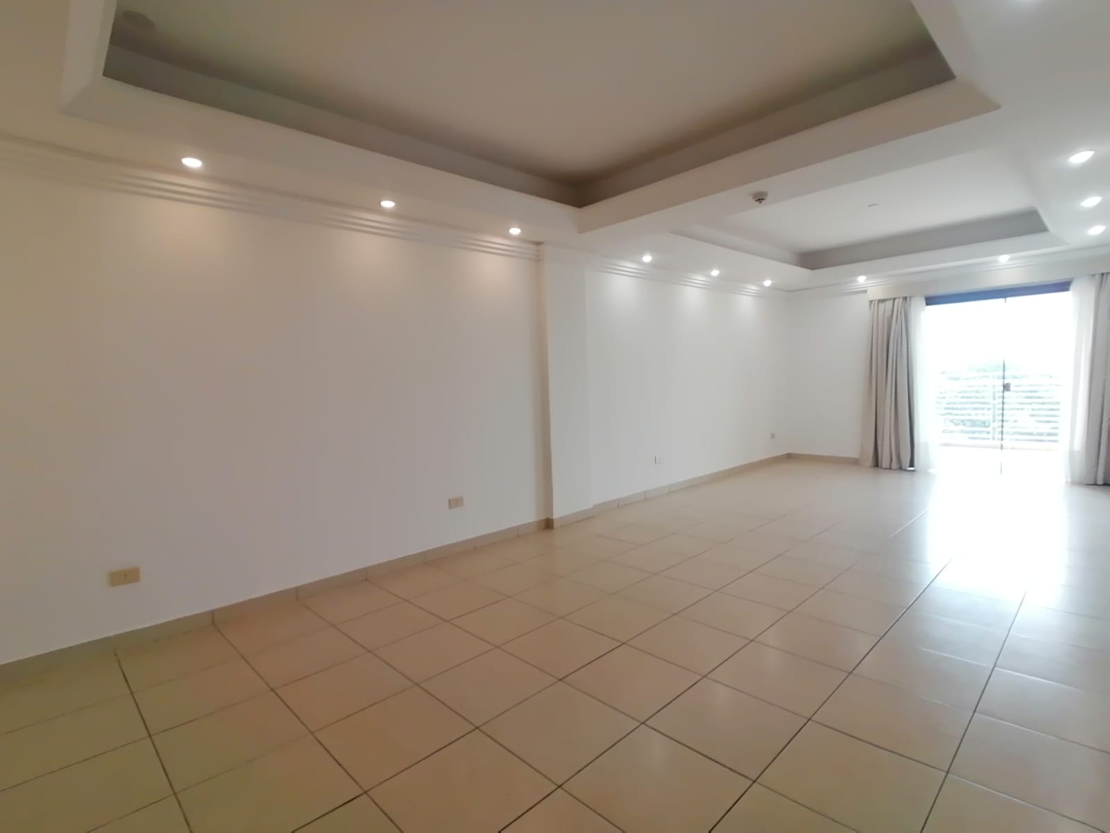 Alquilo Depto de 3 dormitorios en Bo. Las Lomas Edificio Torres del Sol. Ref #D31081 - infocasas ...