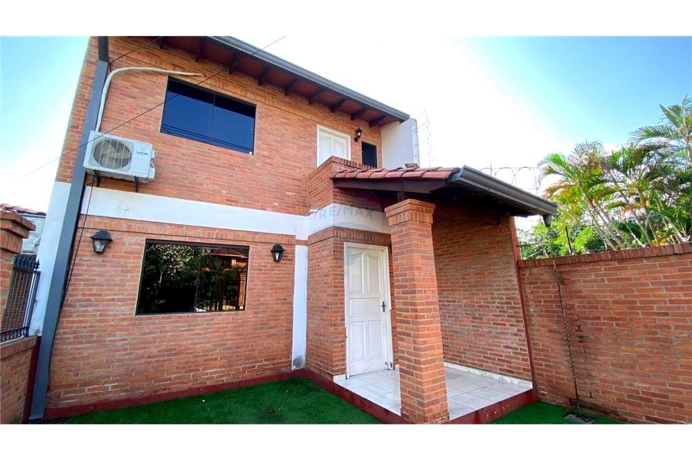 ALQUILO HERMOSO DUPLEX EN EL BARRIO SAN JORGE DE ASUNCIÓN. Ref #UC44F5 - infocasas.com.py