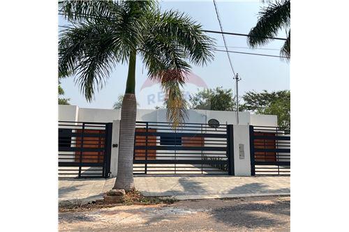 Alquilo casa tipo de Chalet en Mariano Roque Alonso. Ref #W5CEAB - infocasas.com.py