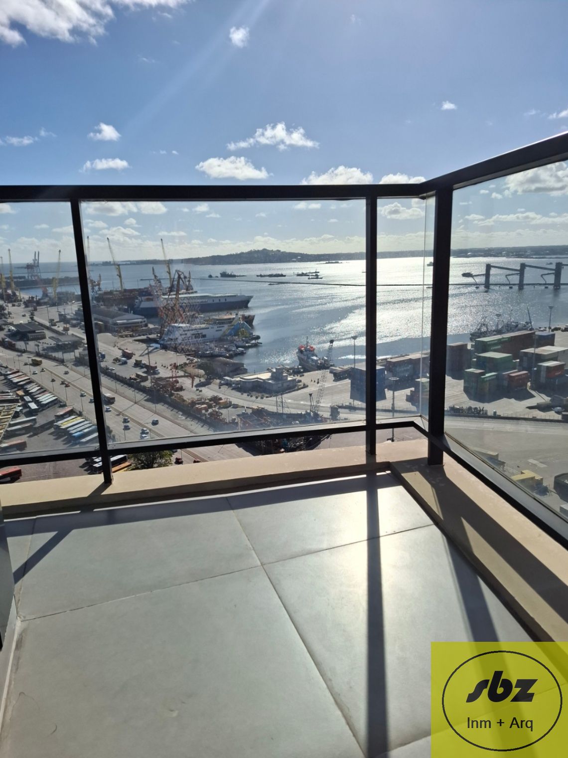 Alquiler con las mejores vistas de la ciudad, 2 dorm, garaje, Torre ...