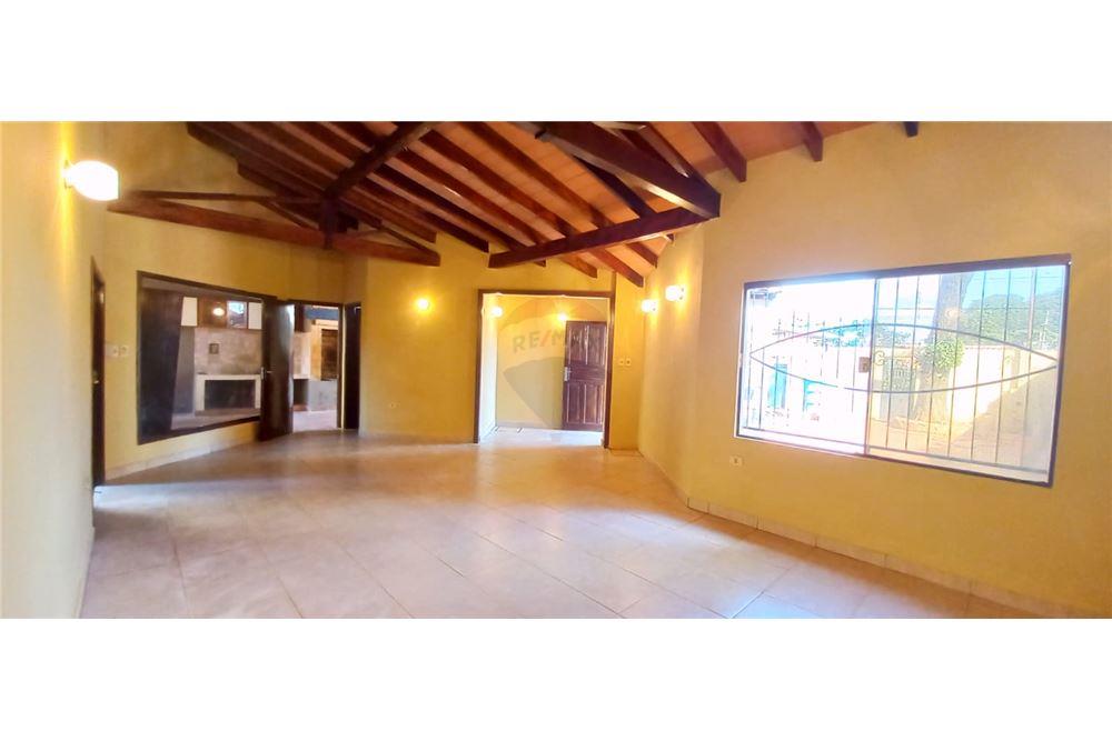 ALQUILO AMPLIA CASA DE 2 PLANTAS EN BARRIO SAN PABLO, ASUNCIÓN. Ref #BDF83E - infocasas.com.py