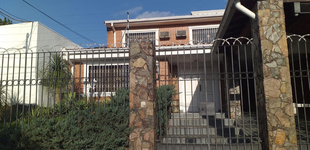 Vendo Casa de 3 dormitorios -En Barrio Vista Alegre Asunción. Ref #B3A0FF - infocasas.com.py