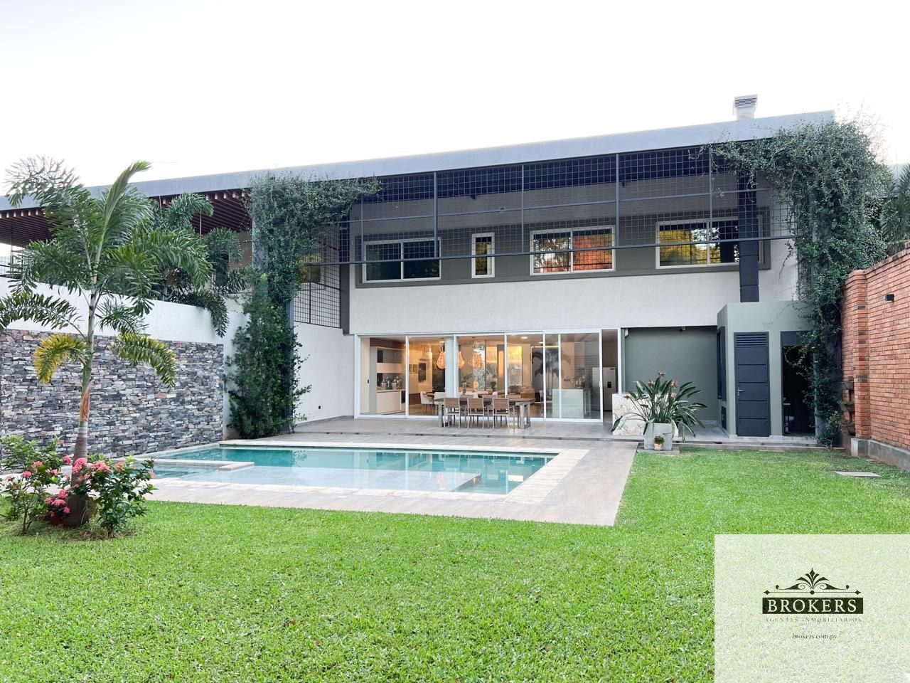 Alquilo Casa Amoblada De 3 Dormitorios En Barrio Cerrado Zona Aeropuerto. Ref #LFF24F ...