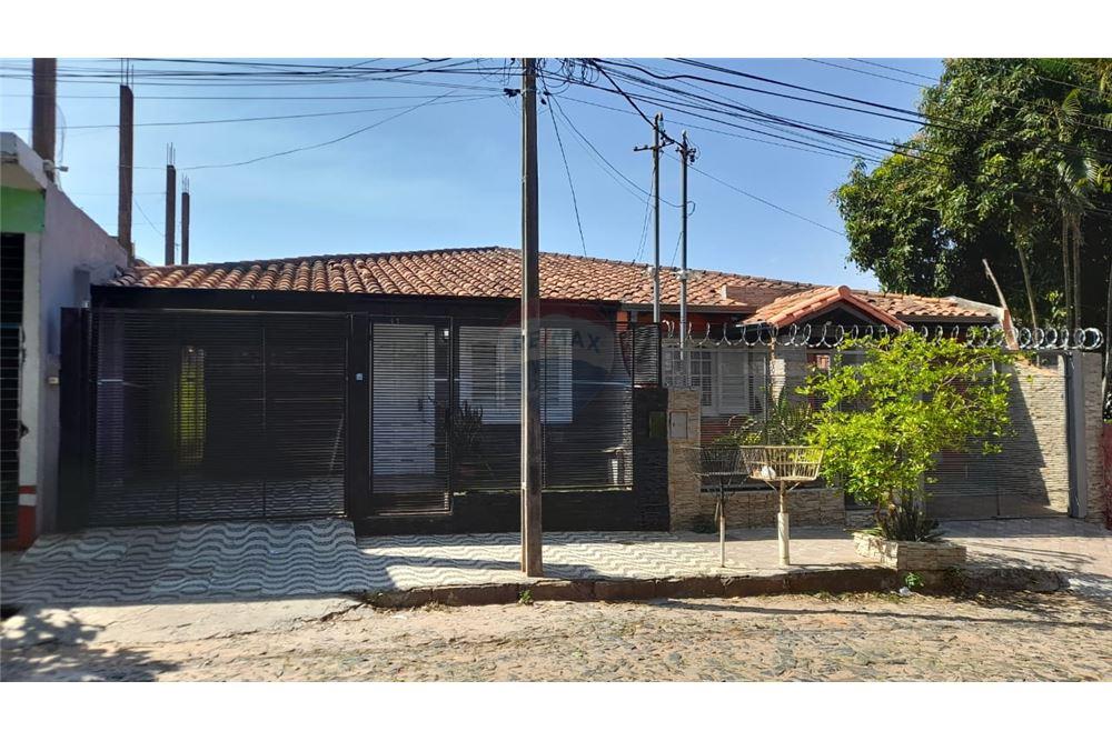 VENDO AMPLIA CASA EN EL BARRIO OBRERO DE ASUNCION. Ref #T66EA7 - infocasas.com.py