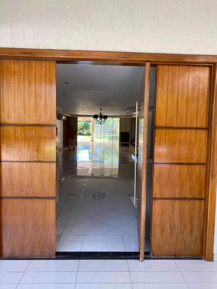 EN VENTA HERMOSA CASA EN LOS LAURELES!!. Ref #H5F137 - infocasas.com.py