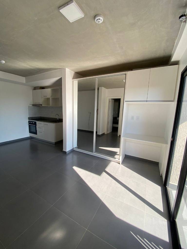 Alquilo hermoso monoambiente de 31 m2 + cochera en Barrio Jara. Ref #SDDC5B