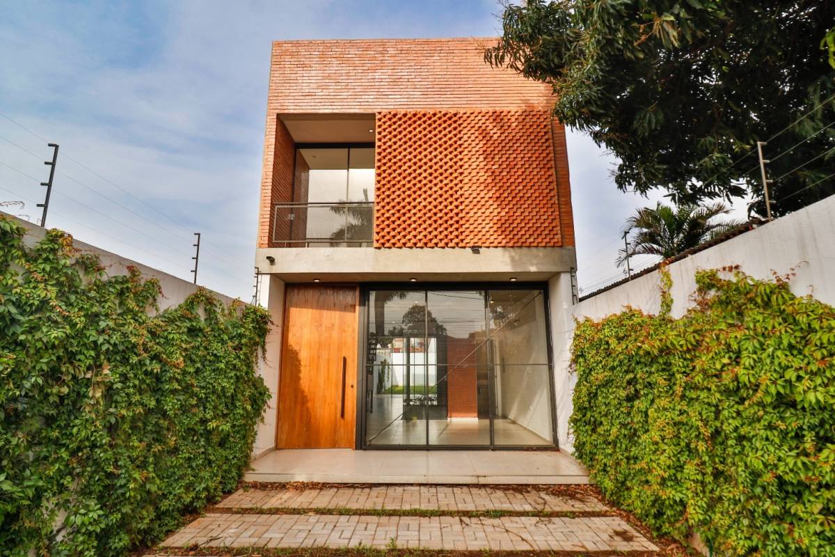 Vendo dúplex a estrenar en Luque, Cuarto Barrio. Ref #Z5DB37