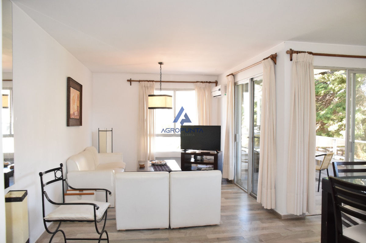 Apartamento en Peninsula, 3 dormitorios *. Ref #Z3FE2C