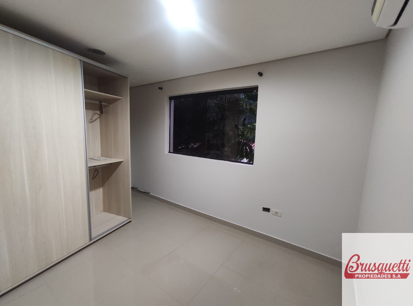 Departamento en alquiler de 1 dormitorio c/ cochera en Mariano Roque Alonso. Ref #IFFCB3 ...