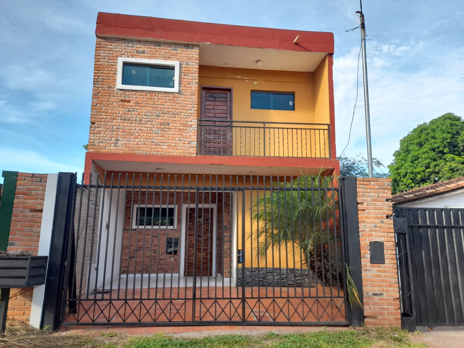 VENDO DUPLEX EN FERNANDO DE LA MORA . Ref #SD43B5