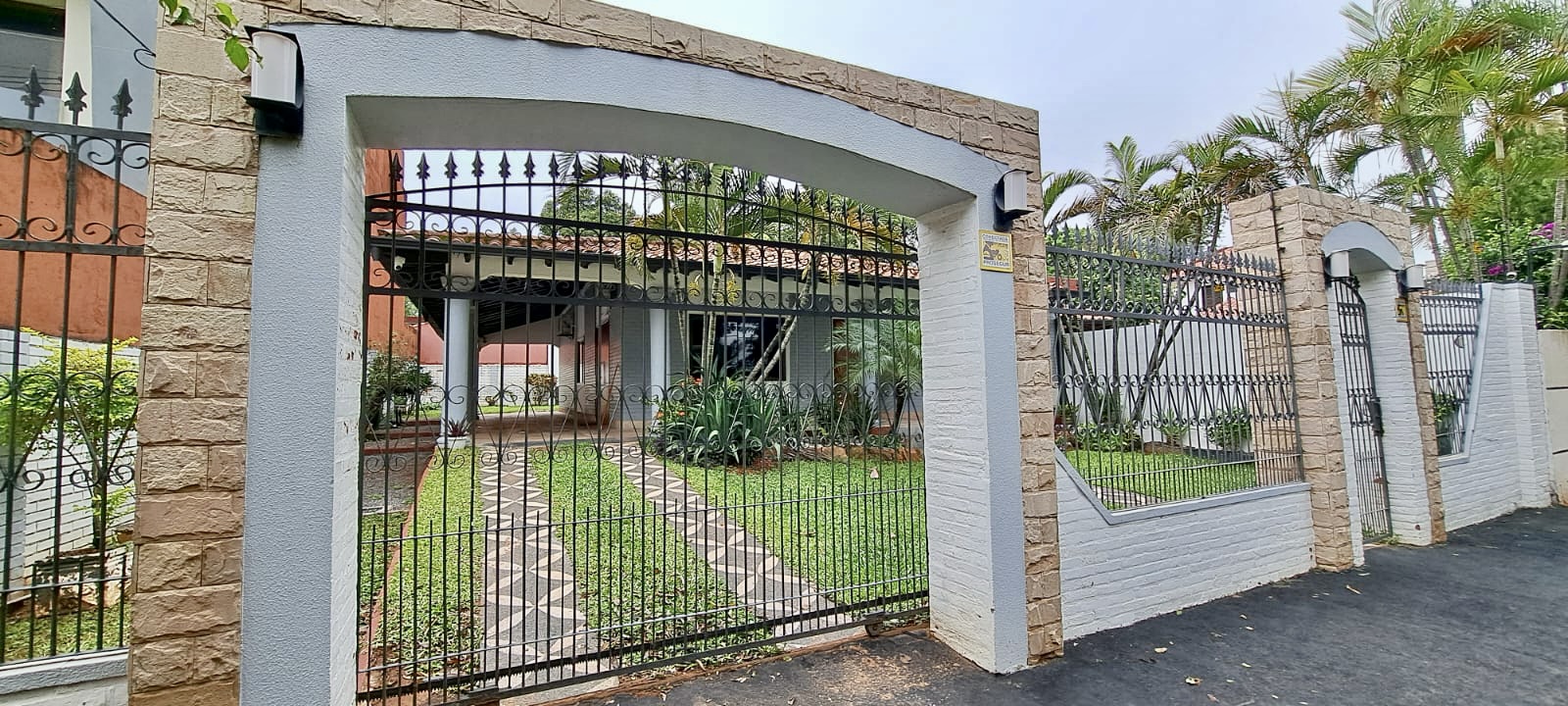 Vendo hermosa casa en Lambaré. Ref #YD7D0E - infocasas.com.py