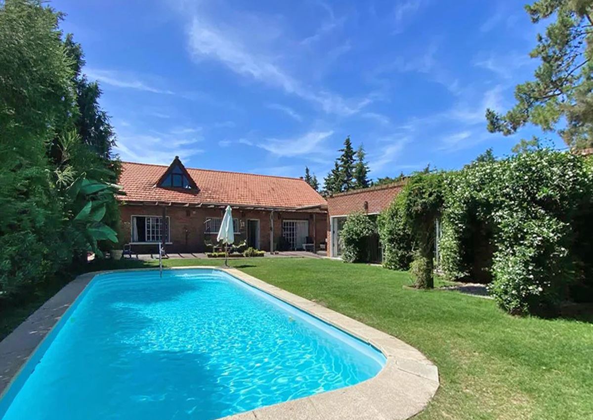 Venta casa 3 dormitorios, barbacoa piscina deck Pinar Sur!!. Ref #E517E0 - infocasas.com.uy