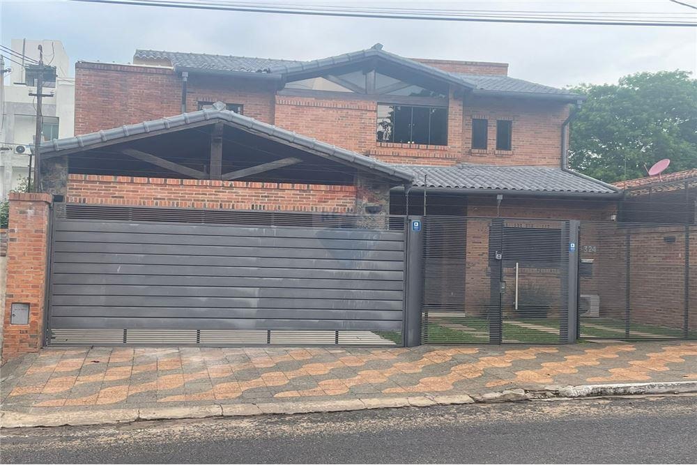 ALQUILO AMPLIA CASA EN MBURUCUYA. Ref #RC21FC - infocasas.com.py