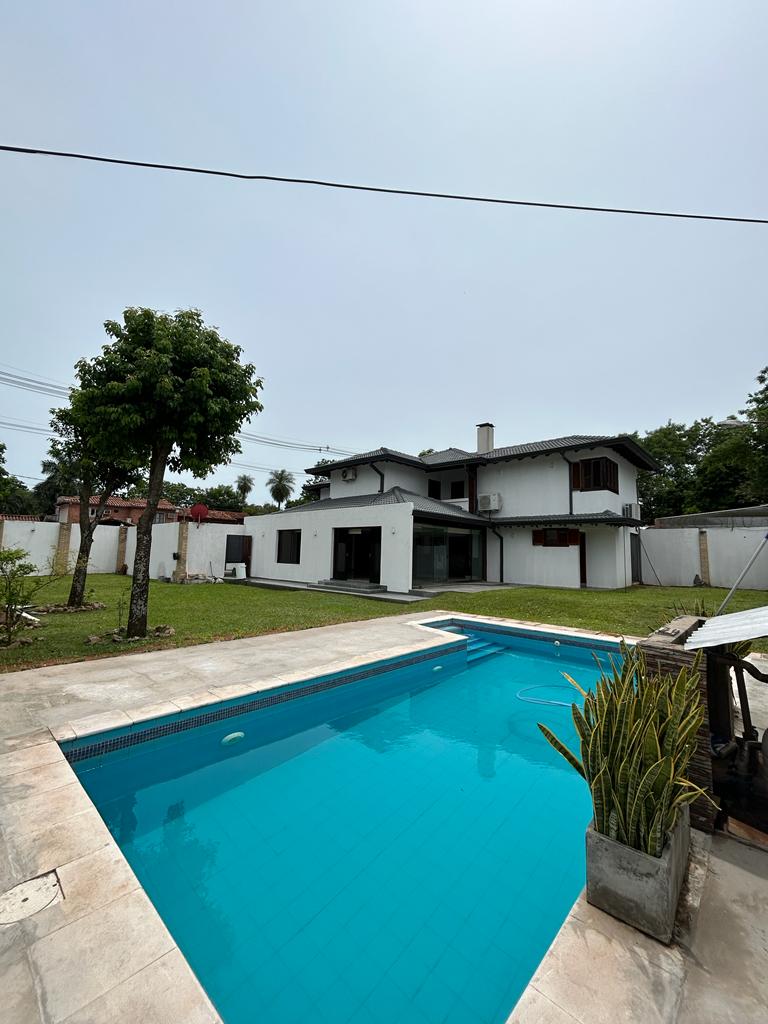 ALQUILO HERMOSA CASA A PASOS DEL COLEGIO SEK. Ref #Z71846 - infocasas.com.py