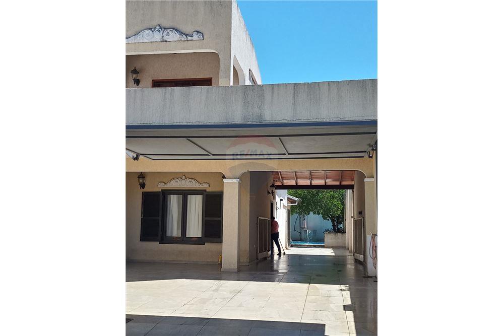 VENDO CASA EN BARRIO HERRERA. Ref #QB9178 - infocasas.com.py