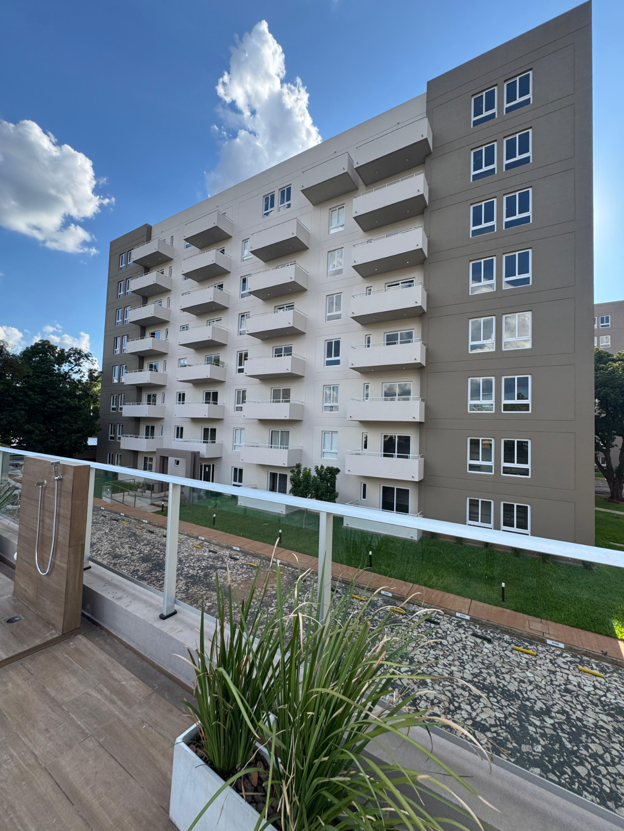 ALQUILO DEPTO A ESTRENAR EN COMPLEJO REPÚBLICA - LUQUE. Ref #Q2F704 - infocasas.com.py