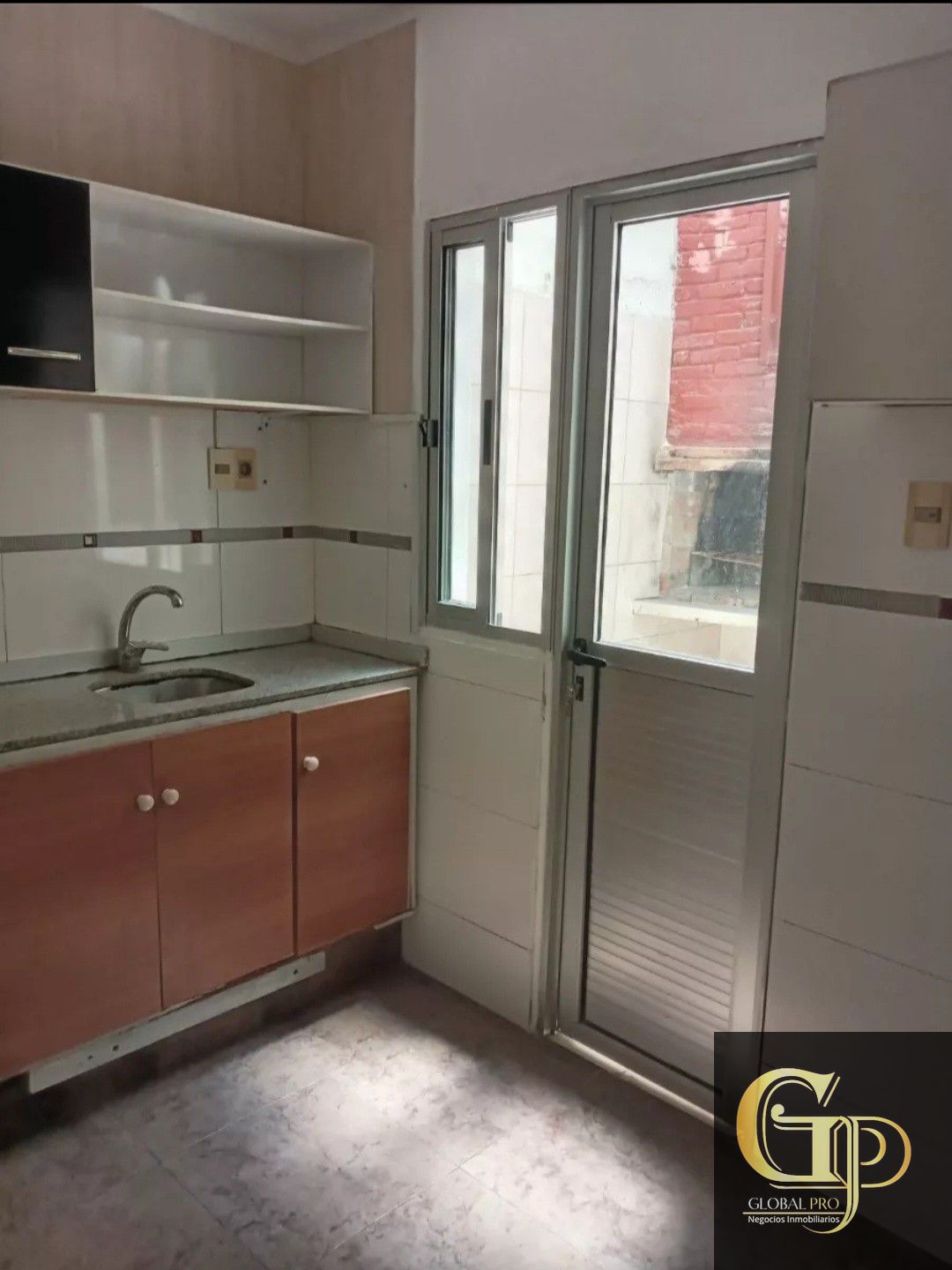 Se Alquila Apartamento 1 dormitorio en Cordón con patio sin gastos comunes. Ref #V117C0 ...