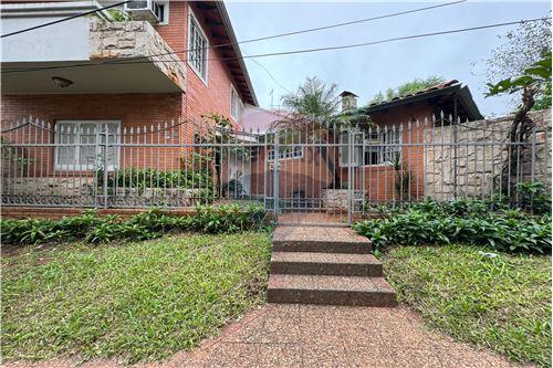 VENDO HERMOSA RESIDENCIA A 2 CUADRAS DEL YACHT. Ref #R53024 - infocasas.com.py