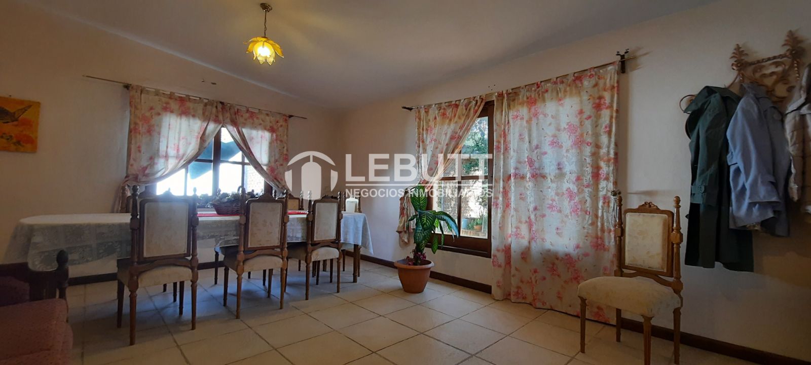 Casa Venta 2 Dormitorios 2 Baños Cochera x 2 Barbacoa Parrillero. Ref #V38315 - infocasas.com.uy