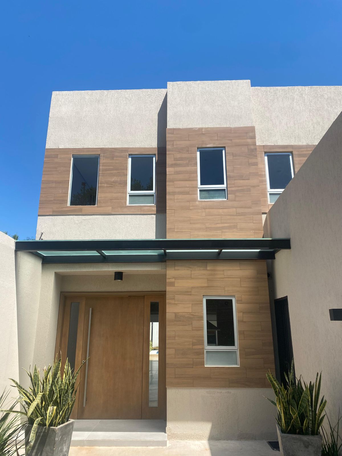 Alquilo Casa pareada en Barrio Mburucuya. . Ref #V67C6E - infocasas.com.py