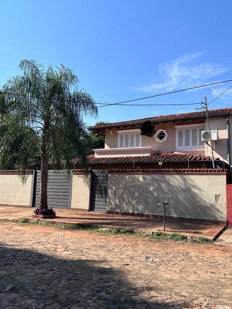 ALQUILO AMPLIA CASA EN FERNANDO DE LA MORA ZONA NORTE. Ref #ZE6944 - infocasas.com.py