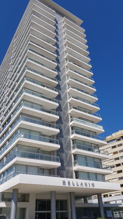 ESPECTACULAR! Depto en Punta Del Este - Torre Bellagio. Hermosa vista! Piso 13. Ref #C8117B ...