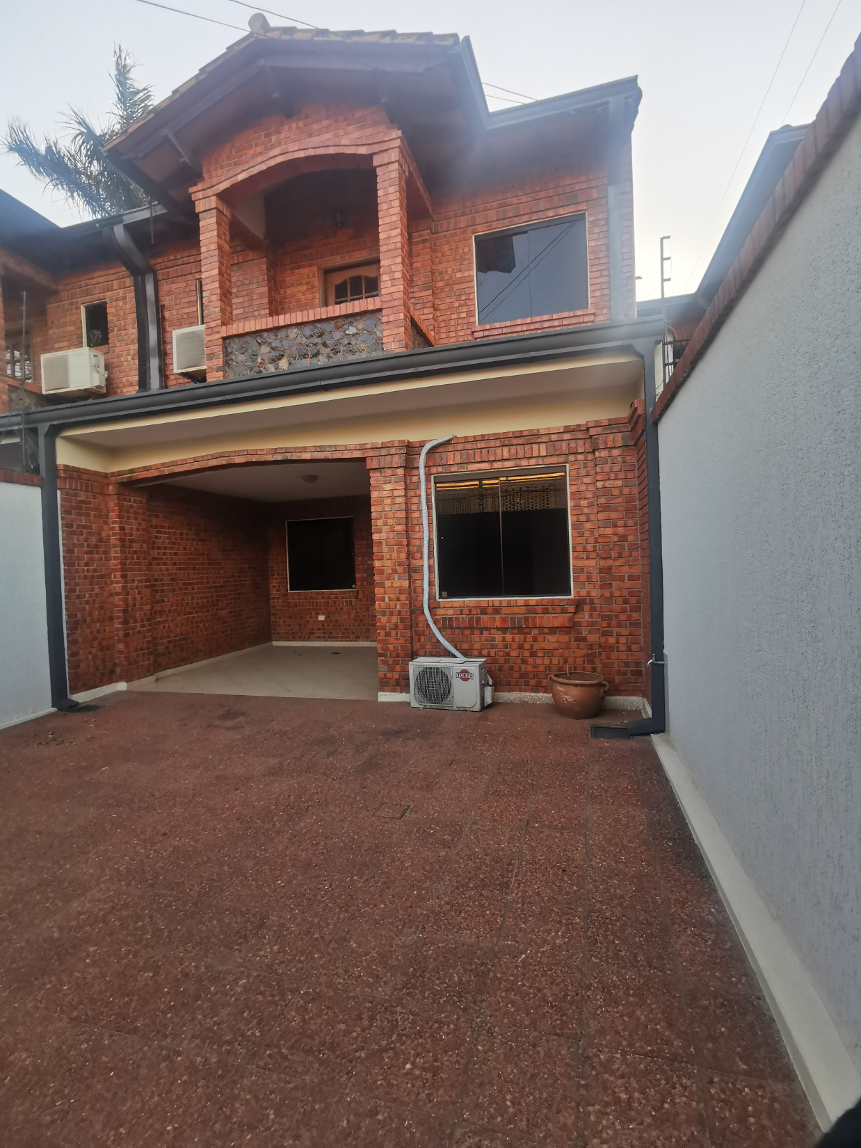 Alquilo amplio dúplex con Patio en Fernando de la Mora Zona Norte.. Ref #OB4E9B - infocasas.com.py