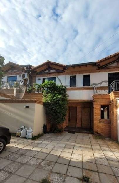 Vendo hermoso Dúplex en Bo cerrado de Lambaré, con 3 habitaciones! . Ref #QEEBEE - infocasas.com.py
