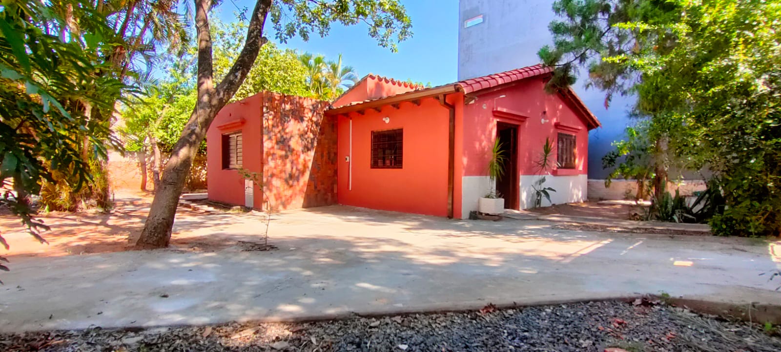 ALQUILO CASA EN VILLA AURELIA - ASUNCION. Ref #J7F27C - infocasas.com.py