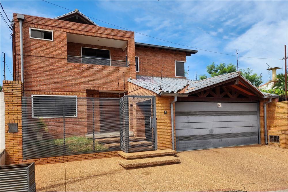 ALQUILO AMPLIA CASA CON PISCINA EN LAMBARE. Ref #M21286 - infocasas.com.py