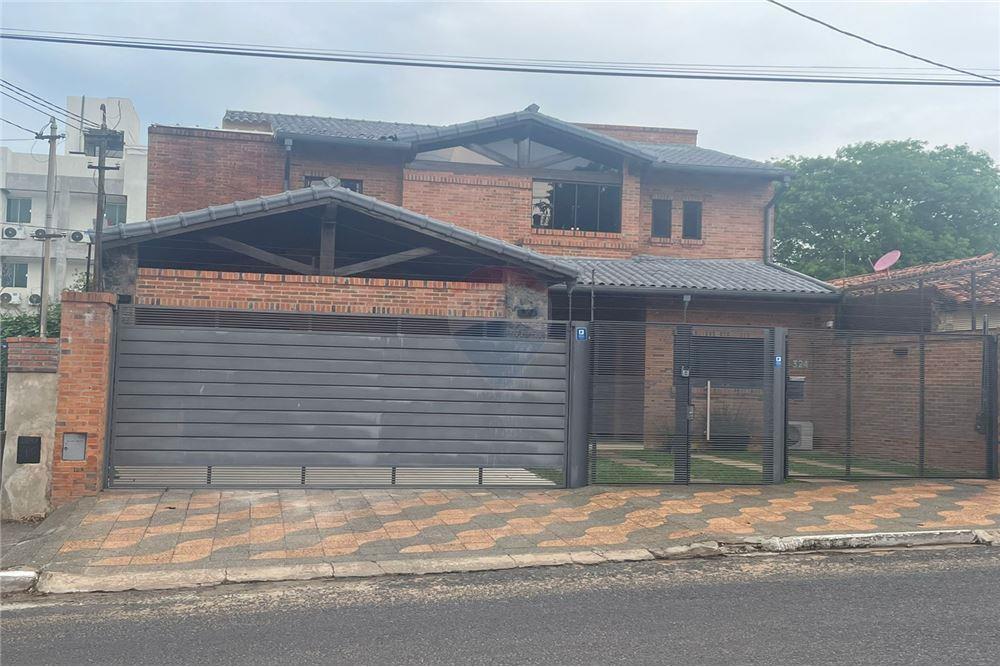 Alquilo Hermosa Casa en B° Mburucuyá con piscina. Ref #BB072D - infocasas.com.py
