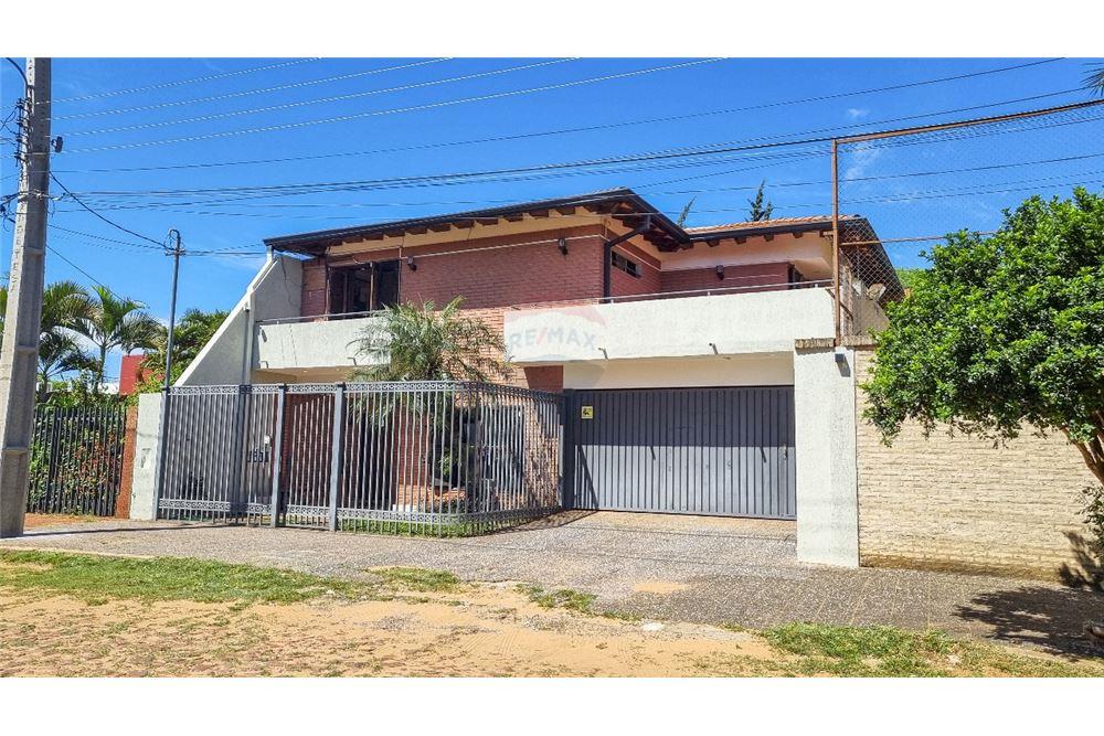 CASA QUINTA DE 5 DORM. EN BARRIO SAN MIGUEL - SAN LORENZO. Ref #L8CCF8 - infocasas.com.py