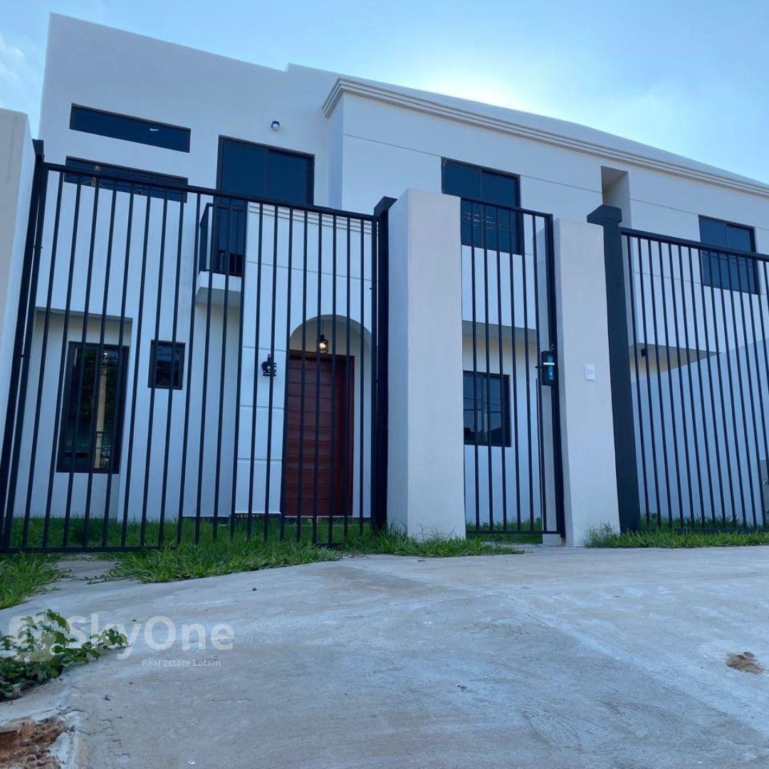 ALQUILO AMPLIO DUPLEX 3 HAB + ÁREA DE SERVICIO EN LAMBARE ZONA SEK. Ref #IDF2C2