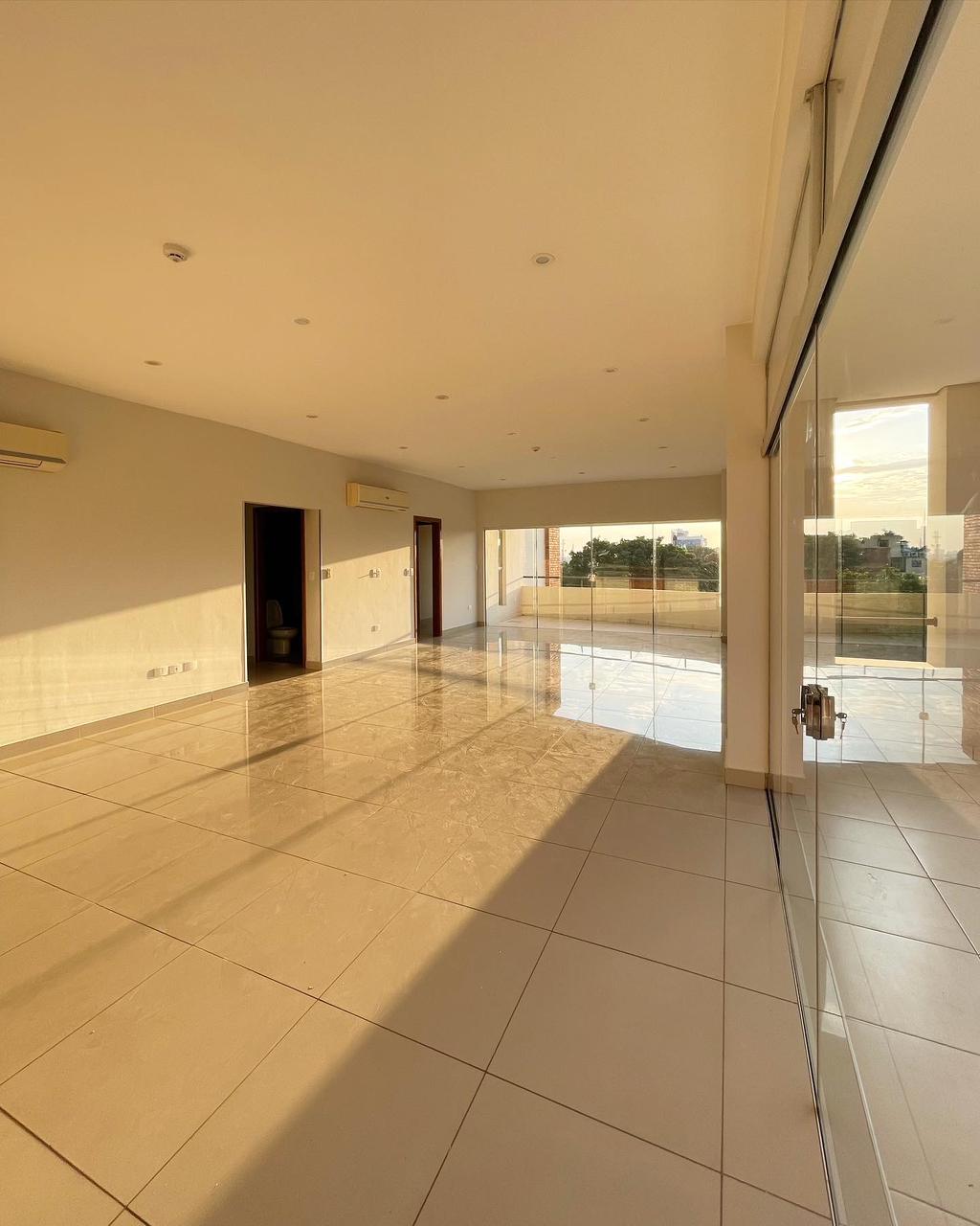 Vendo o Alquilo Penthouse de 360 m2 en Barrio Villa Morra - CLAP5814814. Ref #H5C38F - infocasas ...