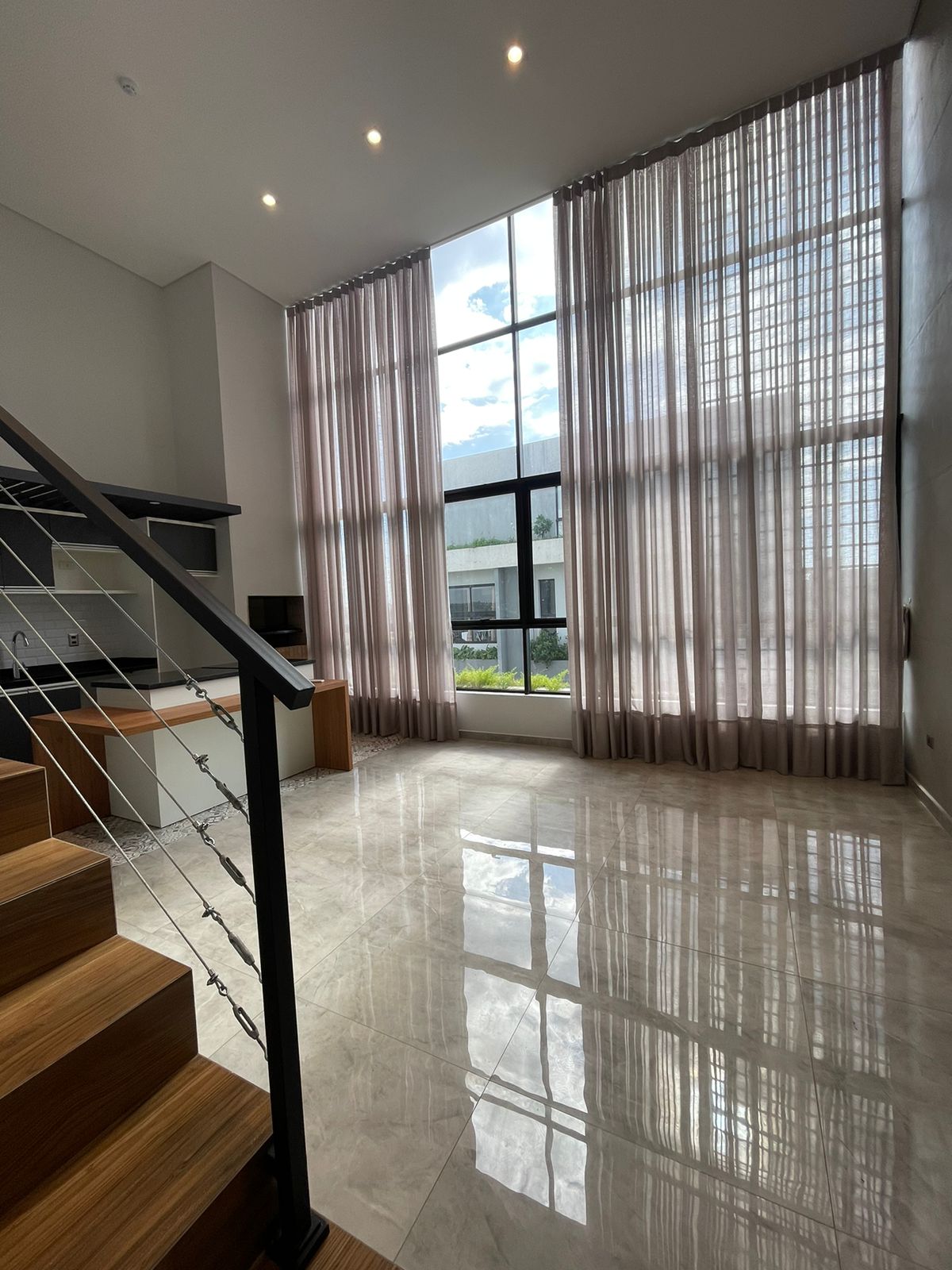 ALQUILO MODERNO DEPARTAMENTO 2 DORMITORIOS TIPO LOFT DE LUJO EN KM 8. Ref #RAAFB6 - infocasas.com.py