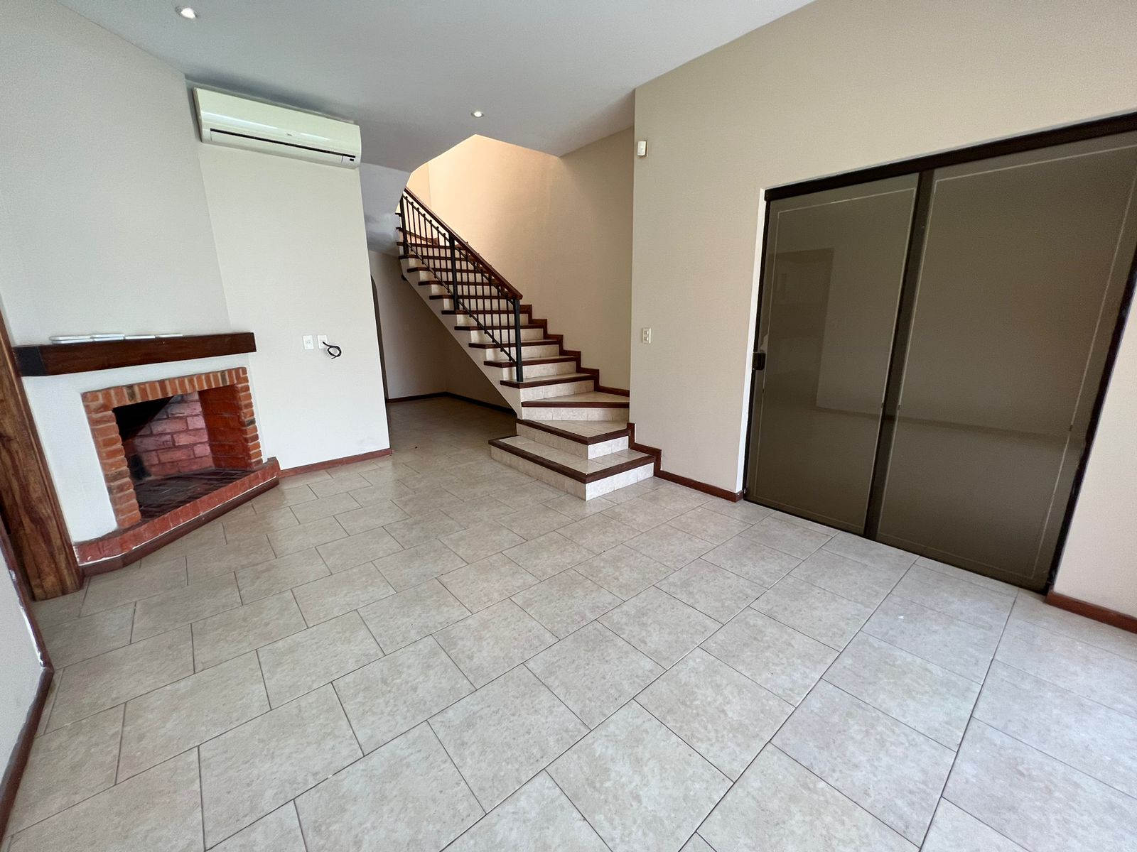 Alquilo en Mburucuya . Ref #AE621D - infocasas.com.py