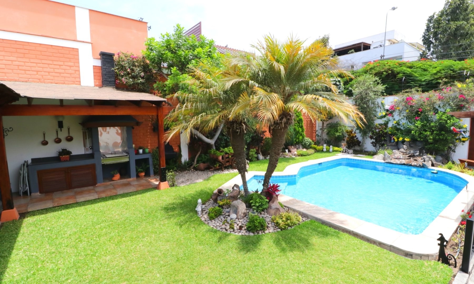 Vendo Casa Con Piscina Y Bbq Totalmente Remodelada . Ref #W97E38